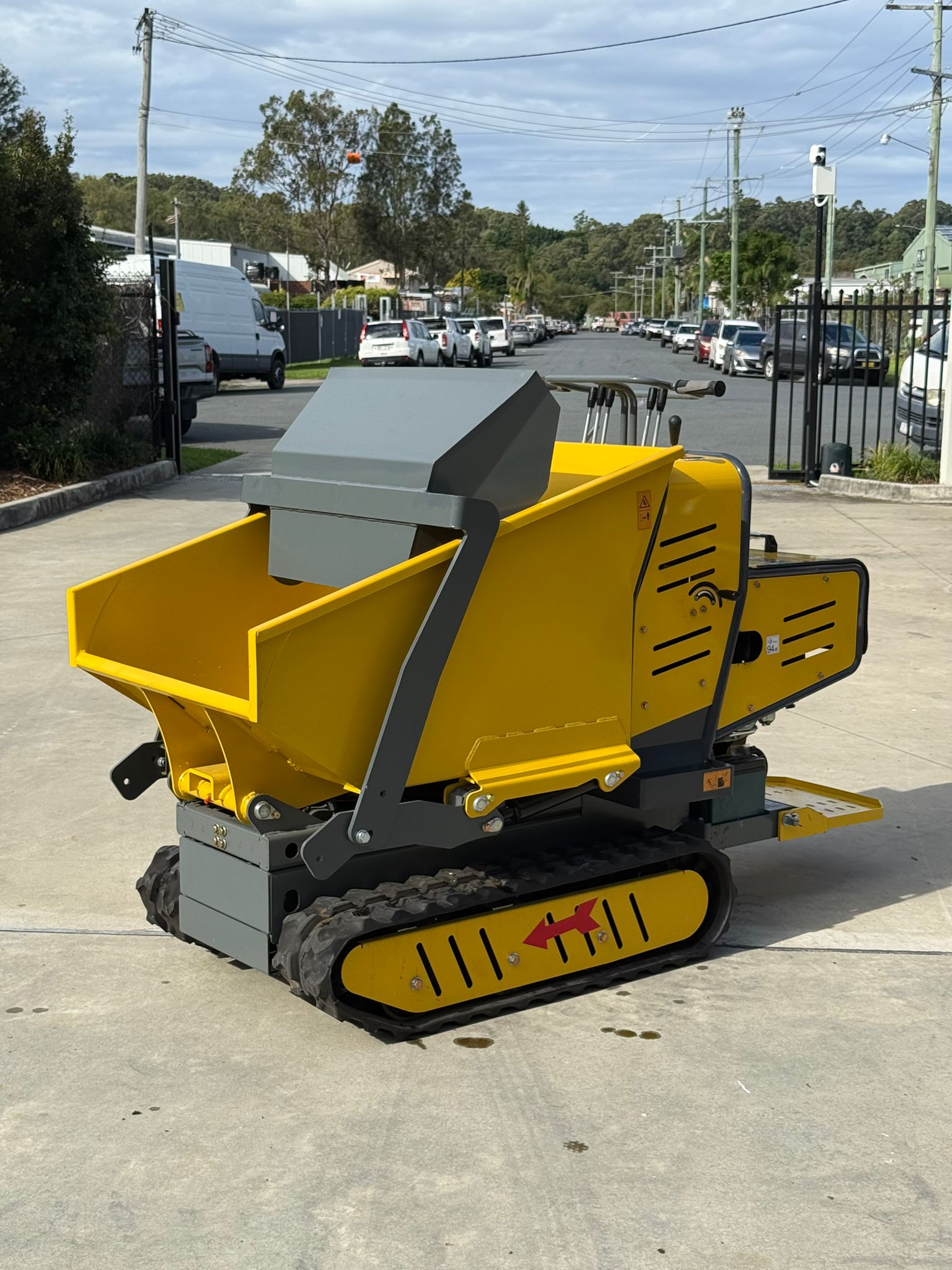 R205 Lift Dump Truck: Versatile Mini Excavator Solution | Labadi ...